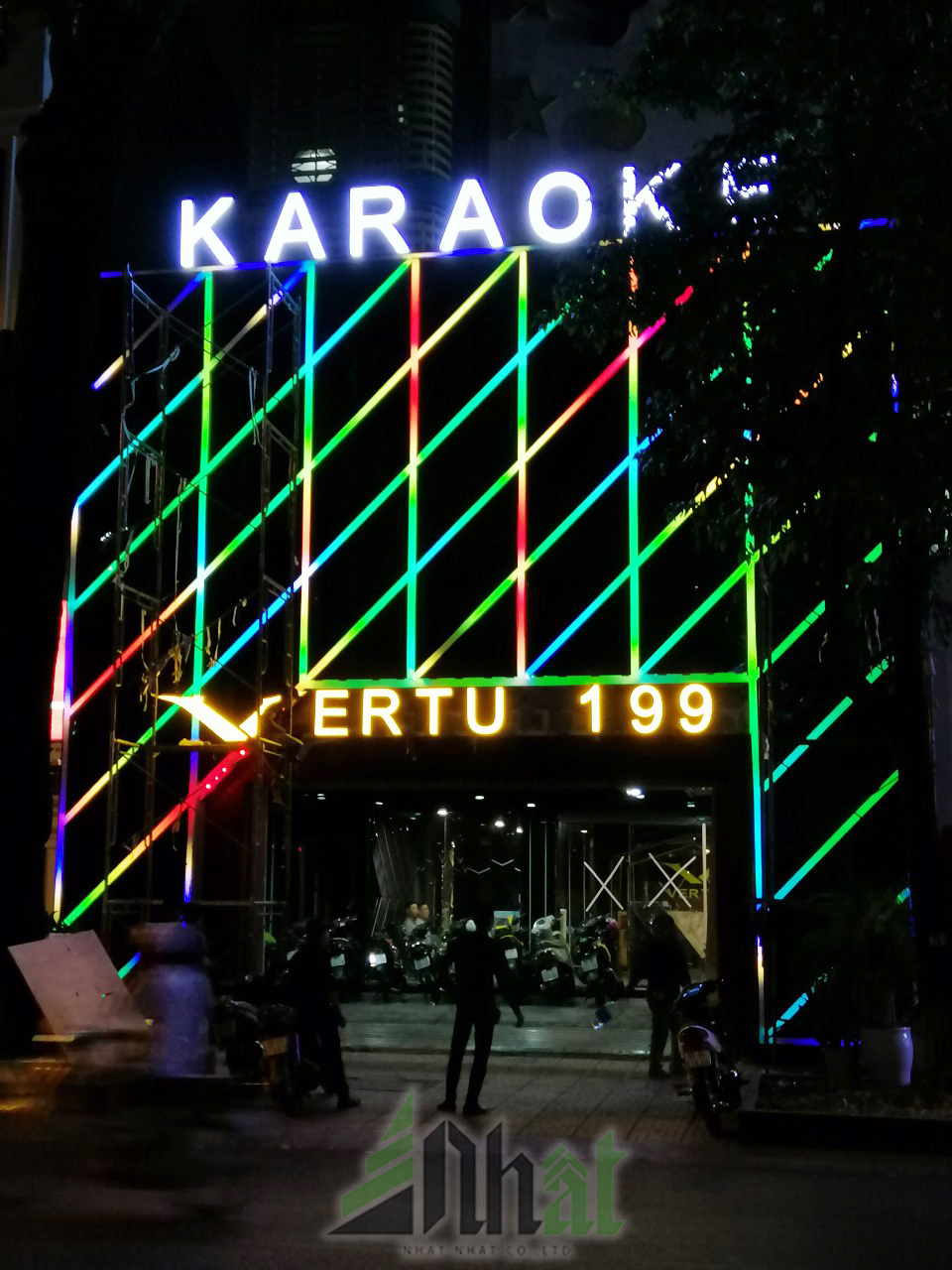 Một số mẫu Hộp đèn chữ nổi được ưa chuộng 2020 - Quảng Cáo Nhất